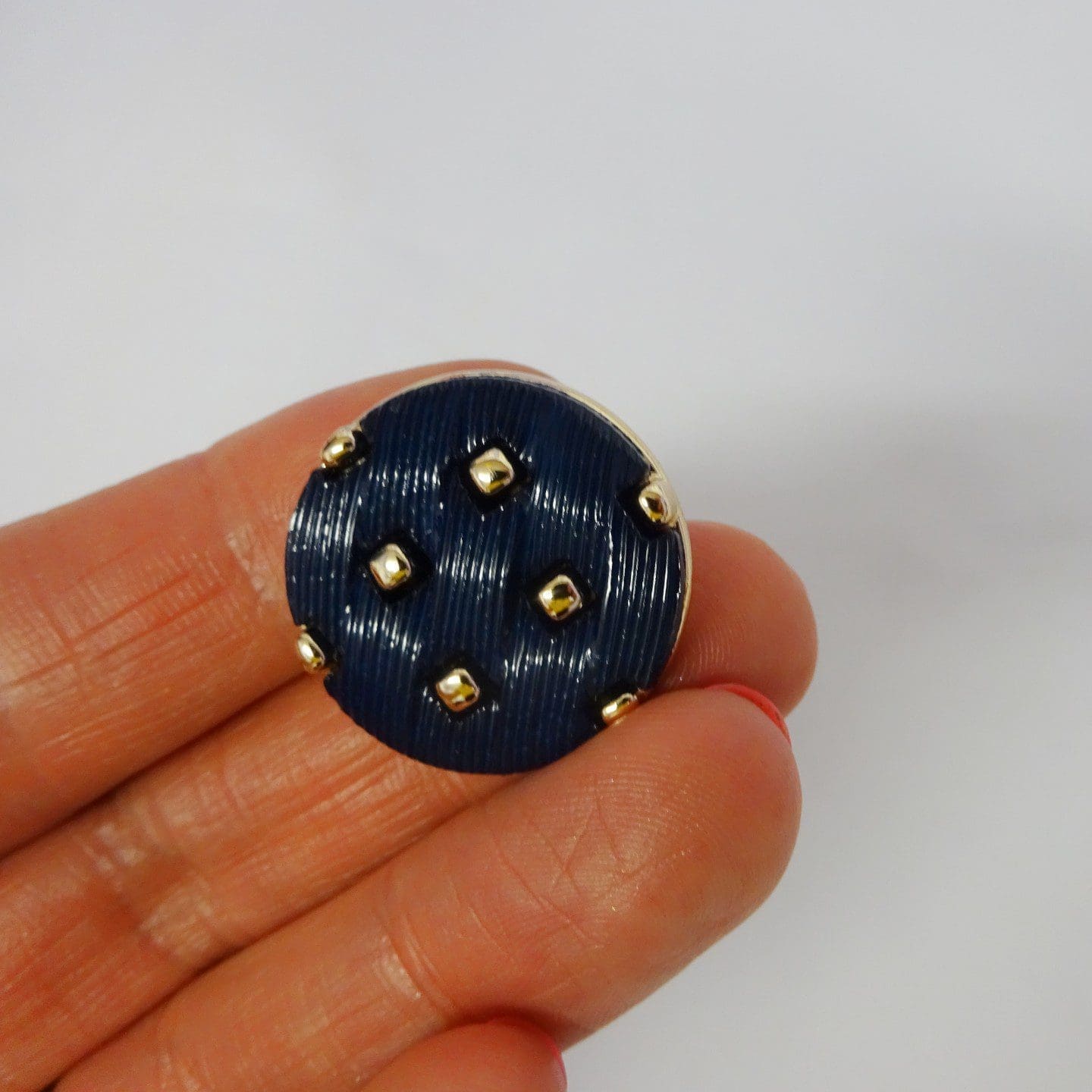 Buttons 25mm Shanked Gold Detailed HF001 | Fabric Land