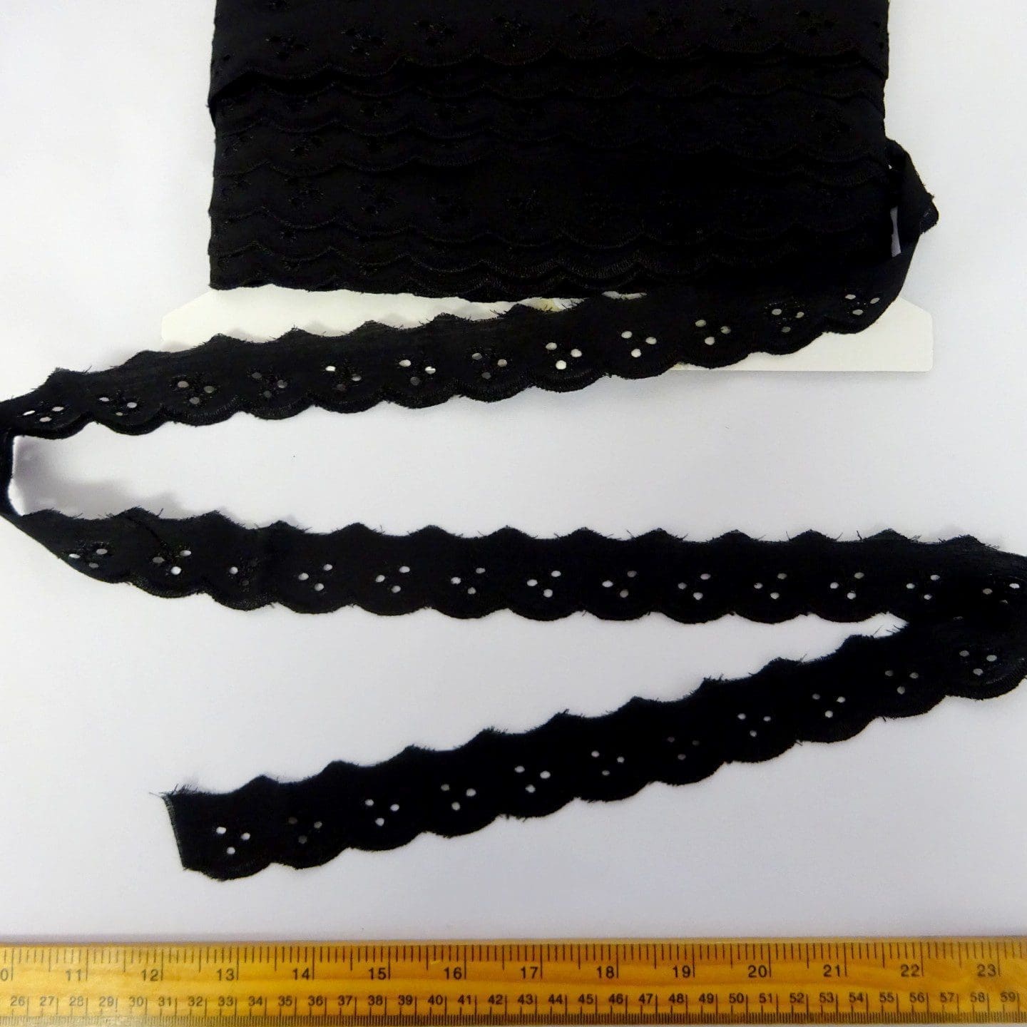 Lace Trimming Code 9049 Star Flower | Fabric Land